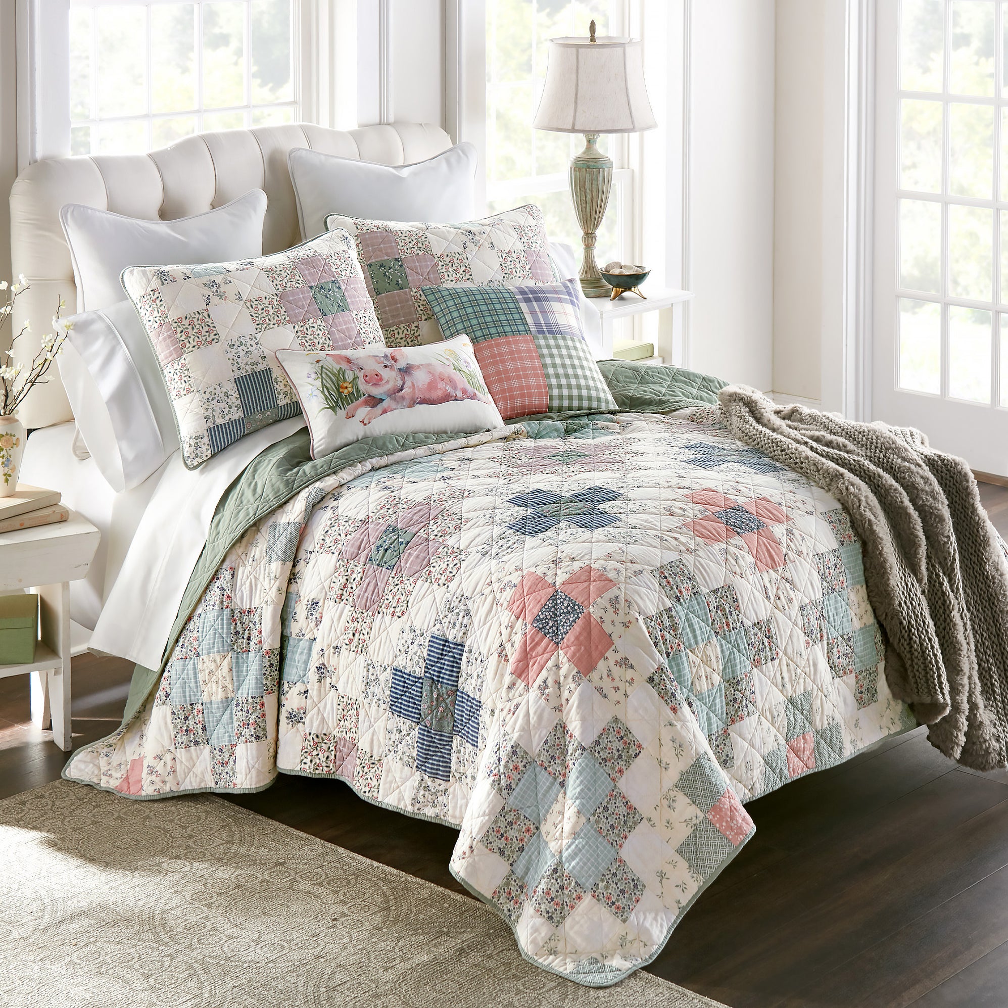 Patterned Plaid Floral Garden Quilt Set | The Cabin Shack