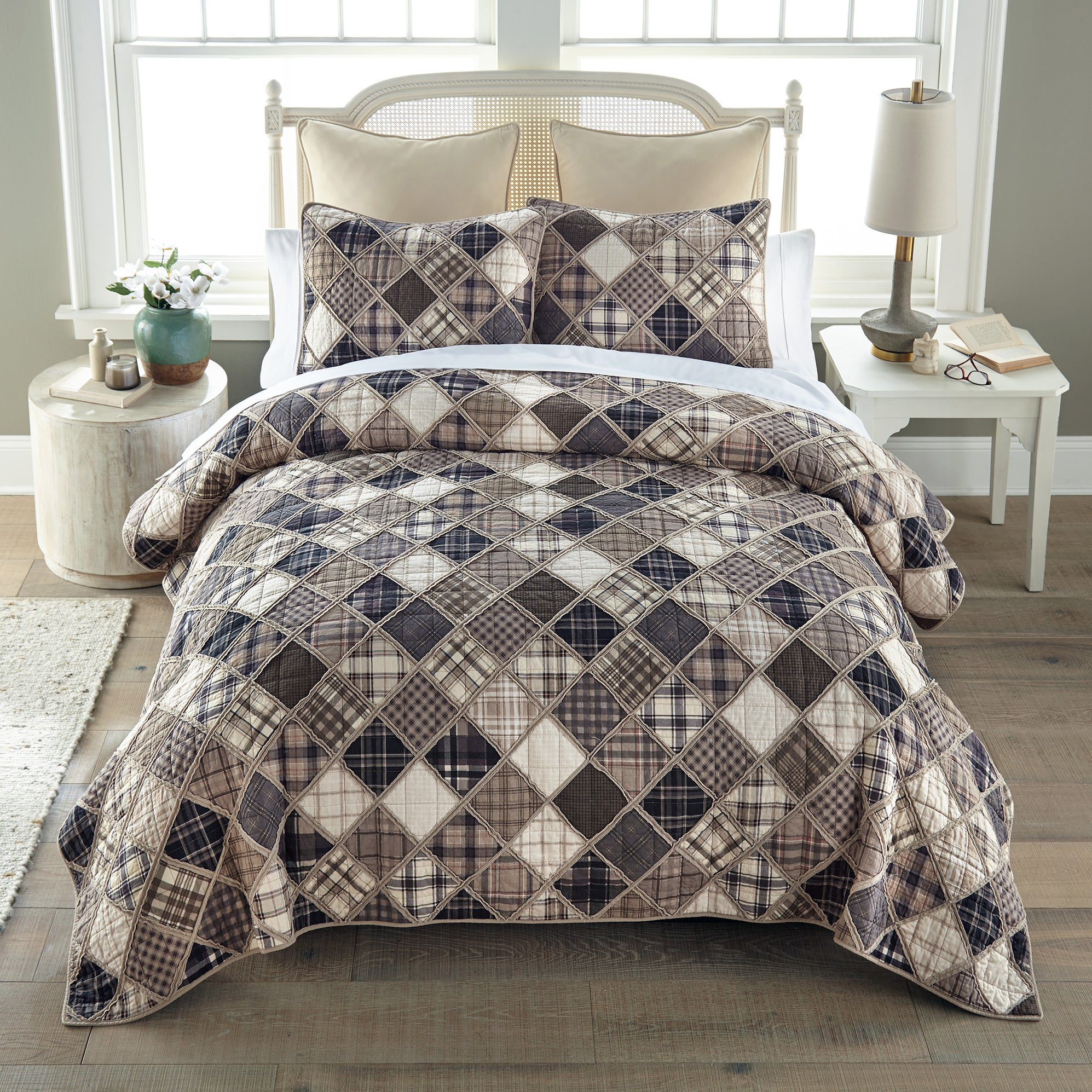 Patterned Plaid Mount Ida Quilt Set | The Cabin Shack
