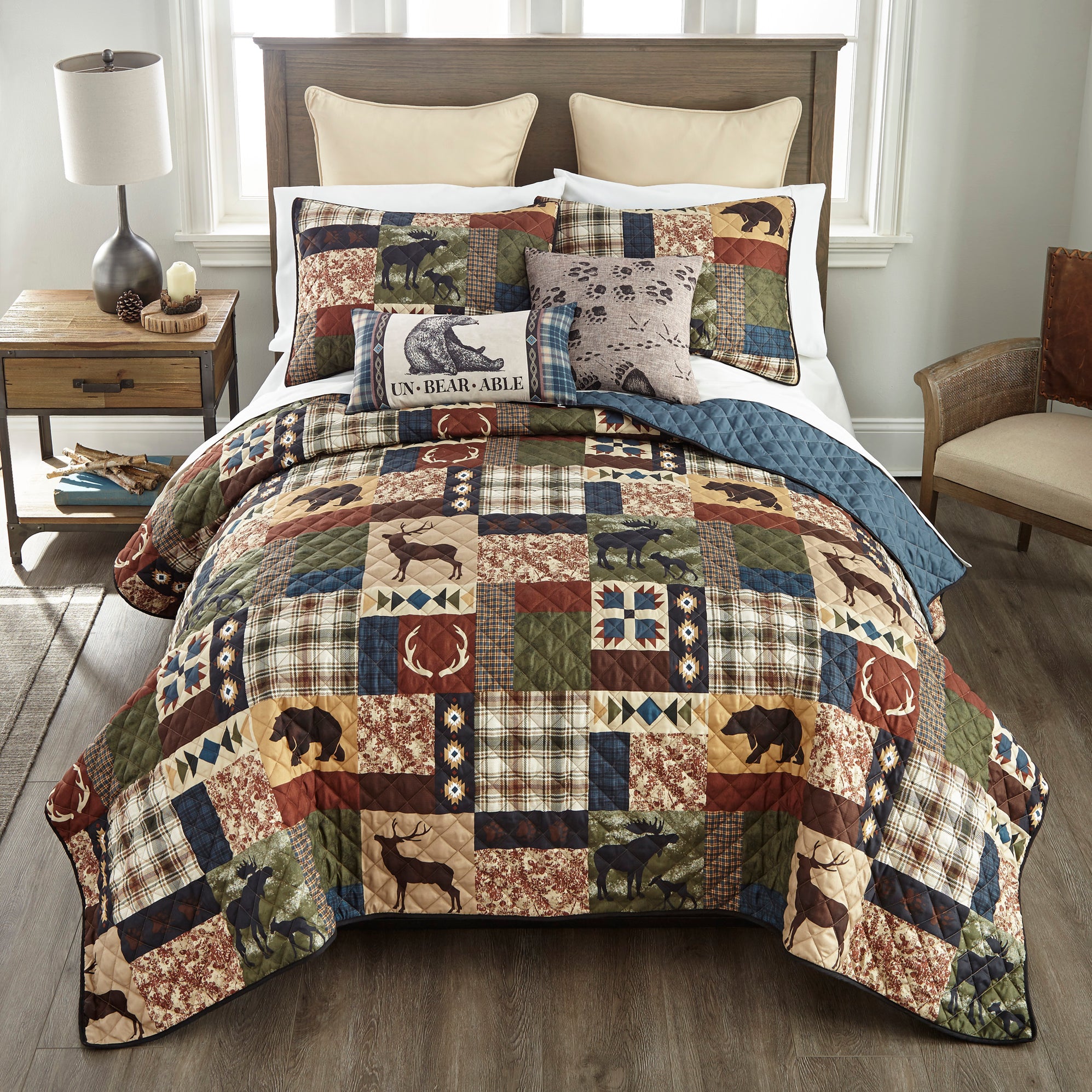 Rocky Mountain Park Wild Life Patterned Quilt Set | The Cabin Shack